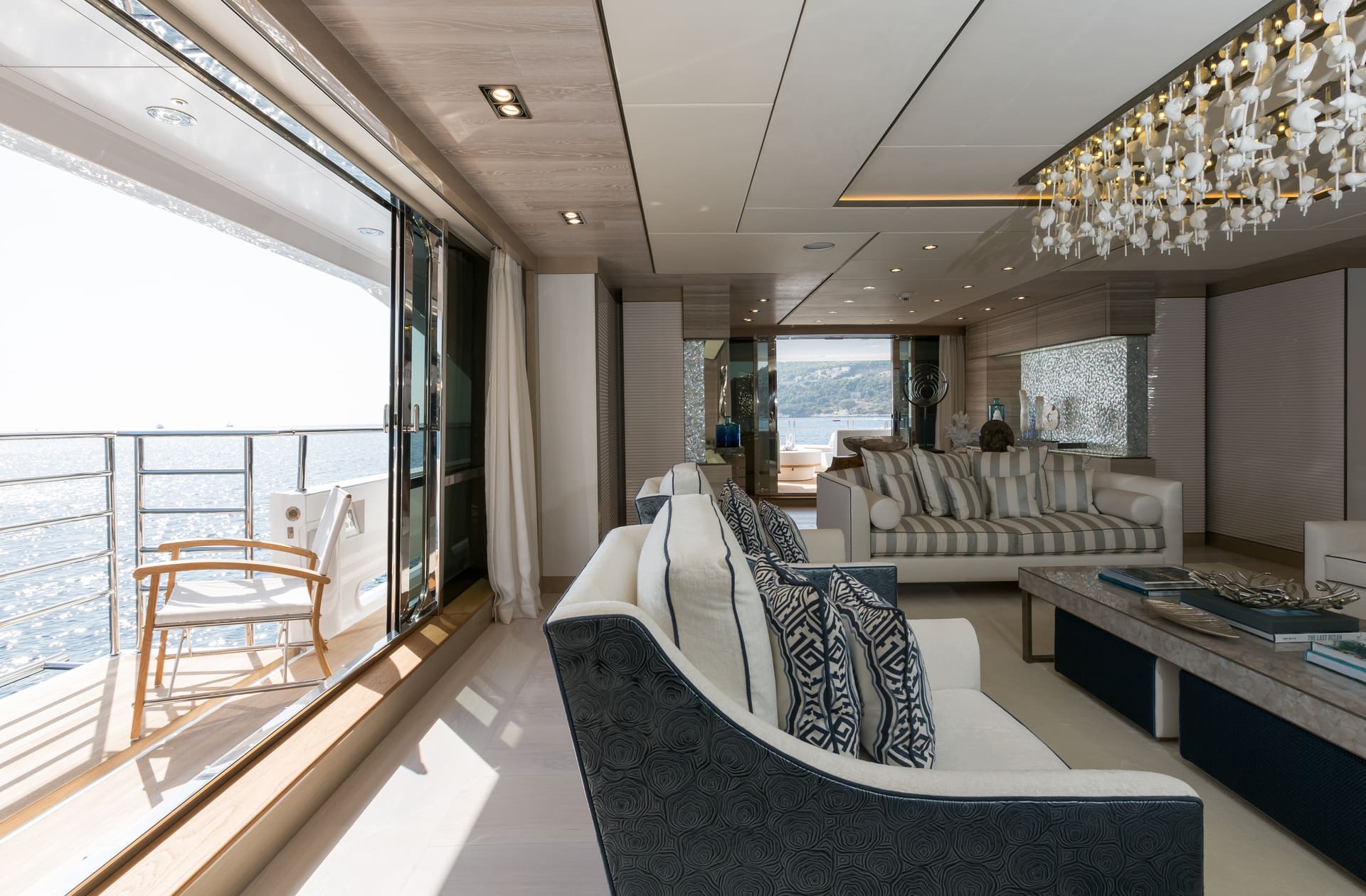 Thumper, Sunseeker, 40 meter motor yacht for charter with 5 cabins for ...