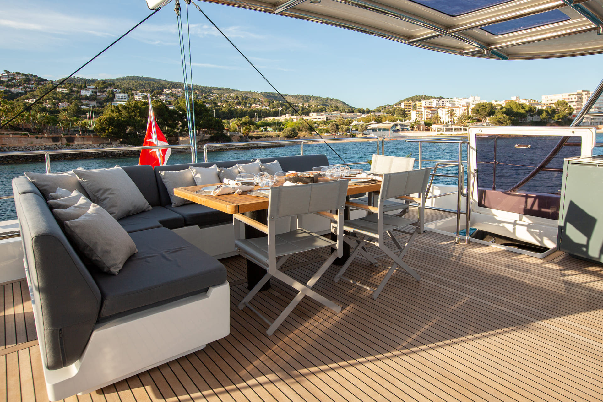 Sunbreeze 18 meter Catamaran for Charter with 4 cabins for 8 guests ...